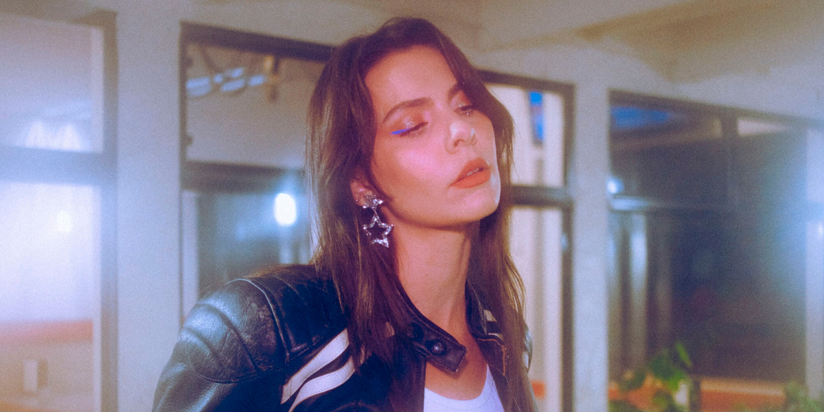 ESTELLA DAWN: Un ángel de cuero que se desata en “Detached” - Global ...